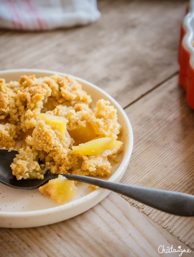 Crumble aux pommes - un dessert tout simplement bon